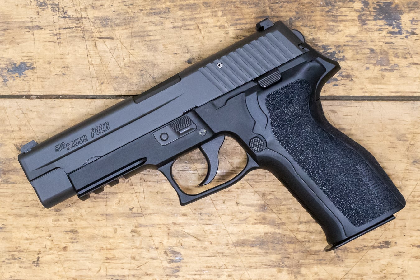 Sig Sauer P226R 40 S&W DAK Police Trade-In Pistols (New In Box) | Sportsman's Outdoor Superstore